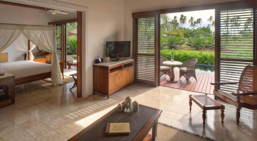Luxury Garden Pool Villa | Tripsbetter
